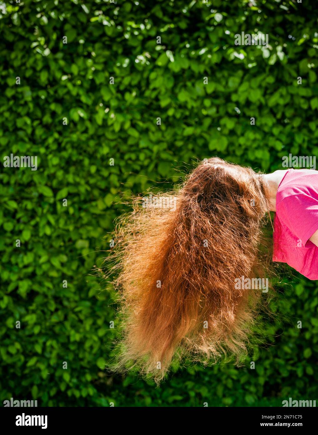 Lange ungepflegte haare -Fotos und -Bildmaterial in hoher Auflösung – Alamy