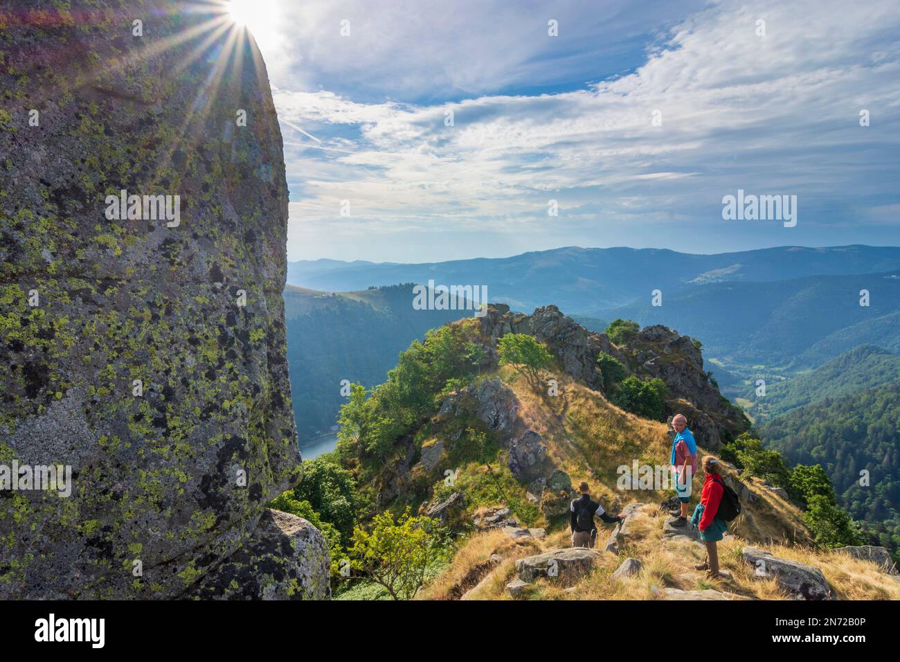 Wanderer im elsass elsass -Fotos und -Bildmaterial in hoher Auflösung ...