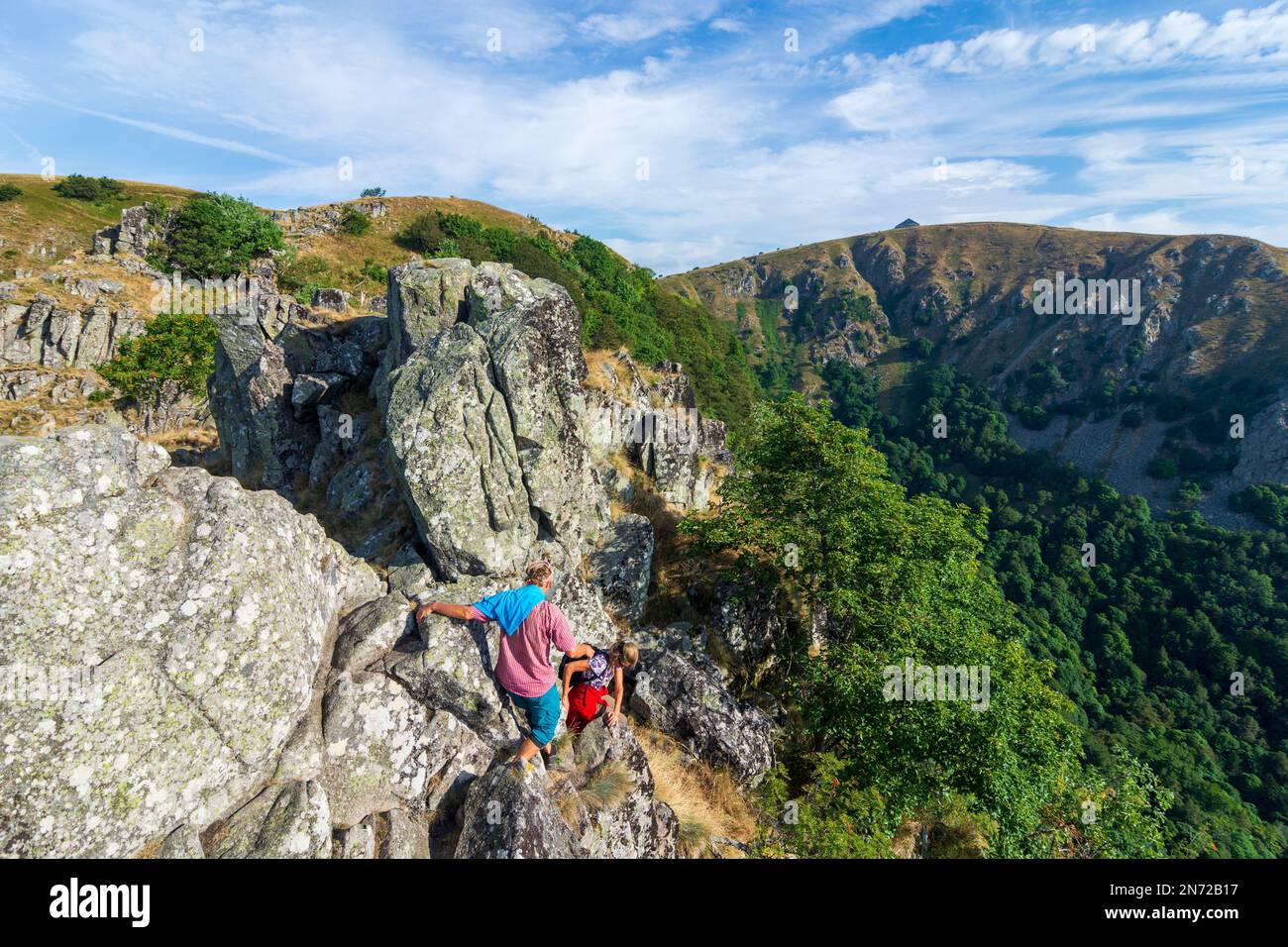 Wanderer im elsass elsass -Fotos und -Bildmaterial in hoher Auflösung ...