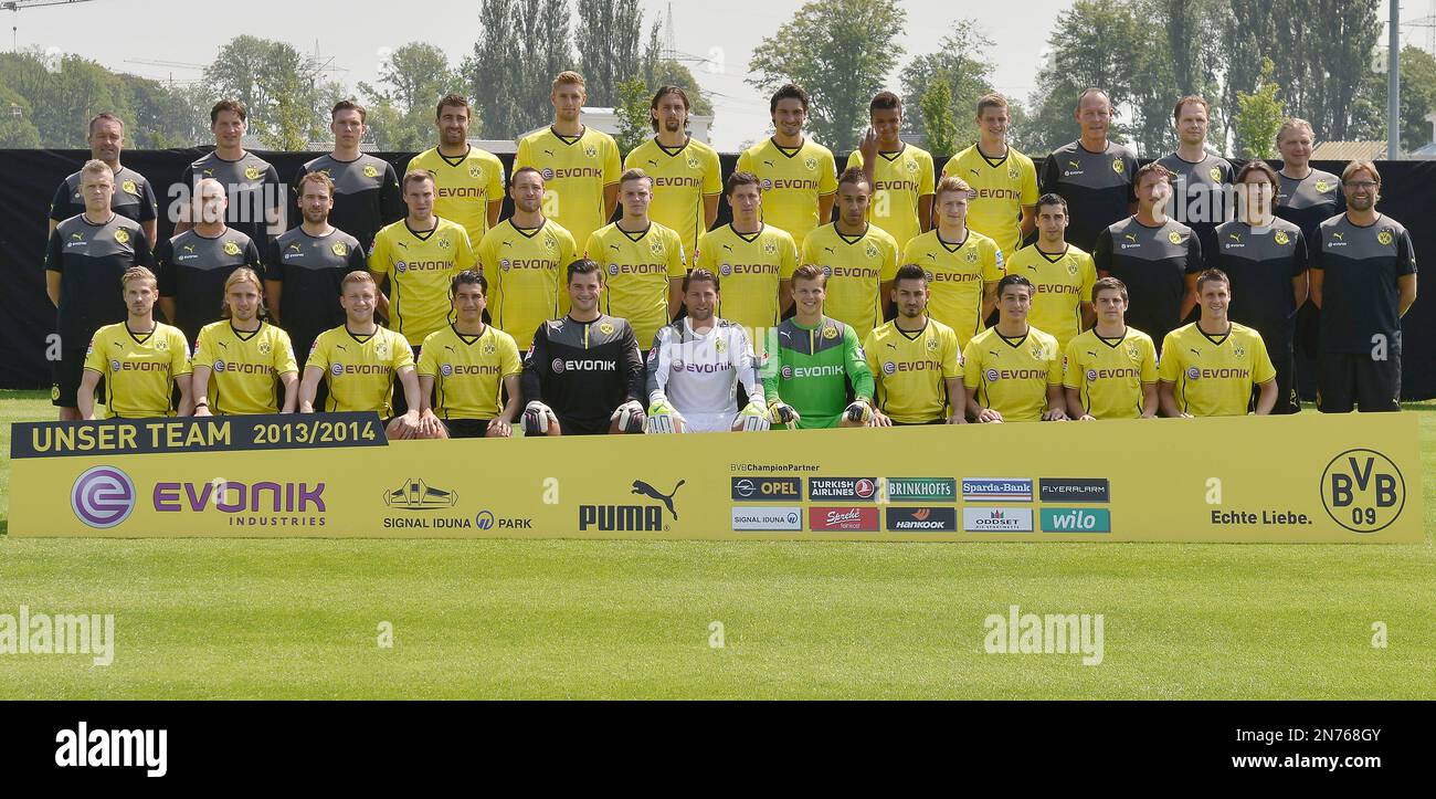 Dortmund's soccer team poses during a team photo shooting of Borussia ...