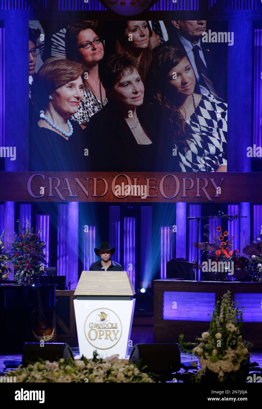 Kenny Chesney speaks during the funeral for country music star George ...