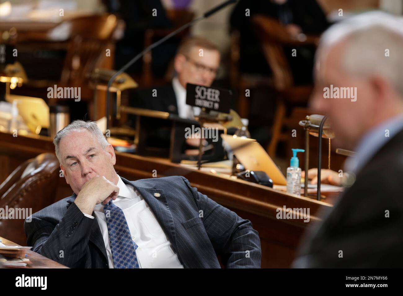 Nebraska state Sen. Bill Kintner of Papillion, left, listens to Sen ...