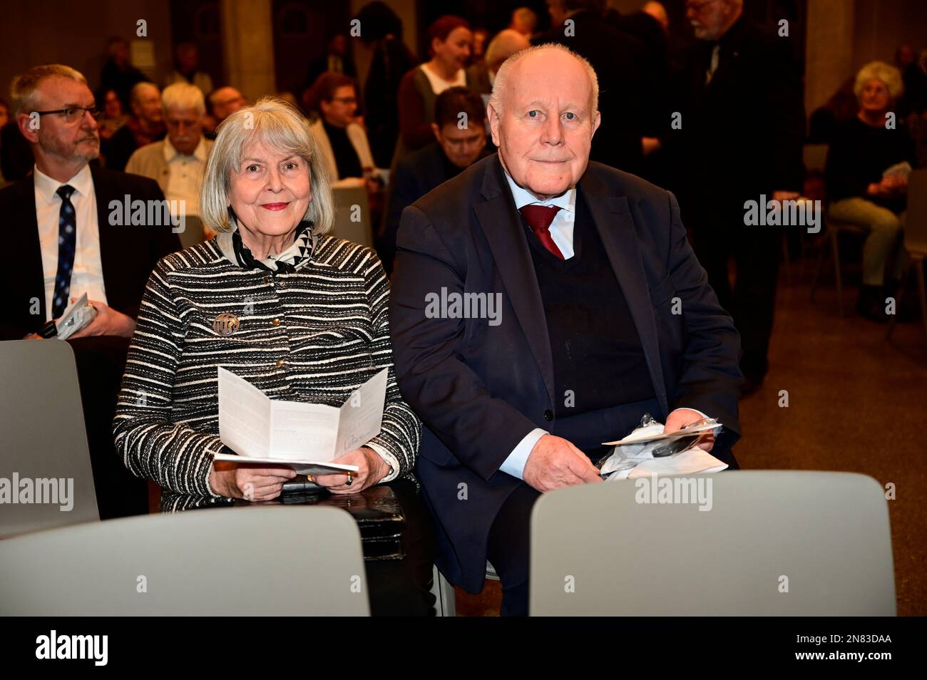 Georg Milbradt mit Ehefrau Angelika Meeth-Milbradt bei der Verleihung ...