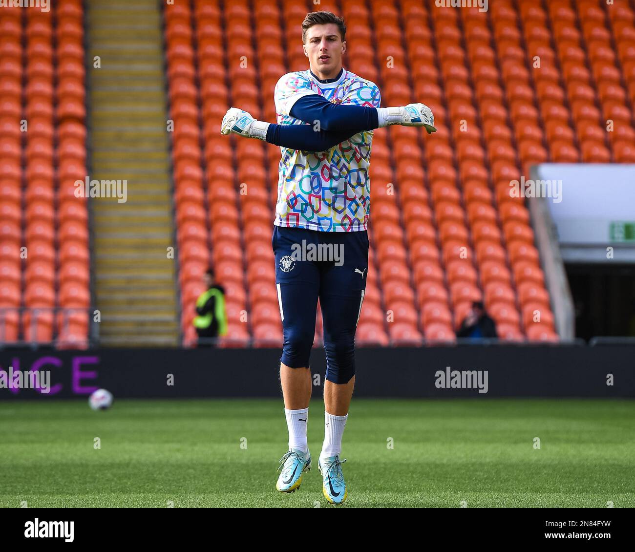 Stuart Moore #13 von Blackpool vor dem Sky Bet Championship-Spiel ...