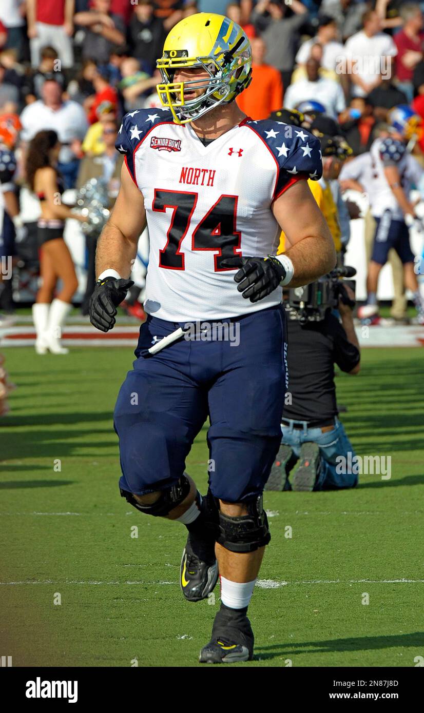 Senior Bowl North Squad offensive lineman Kyle Long of Oregon (74) runs ...