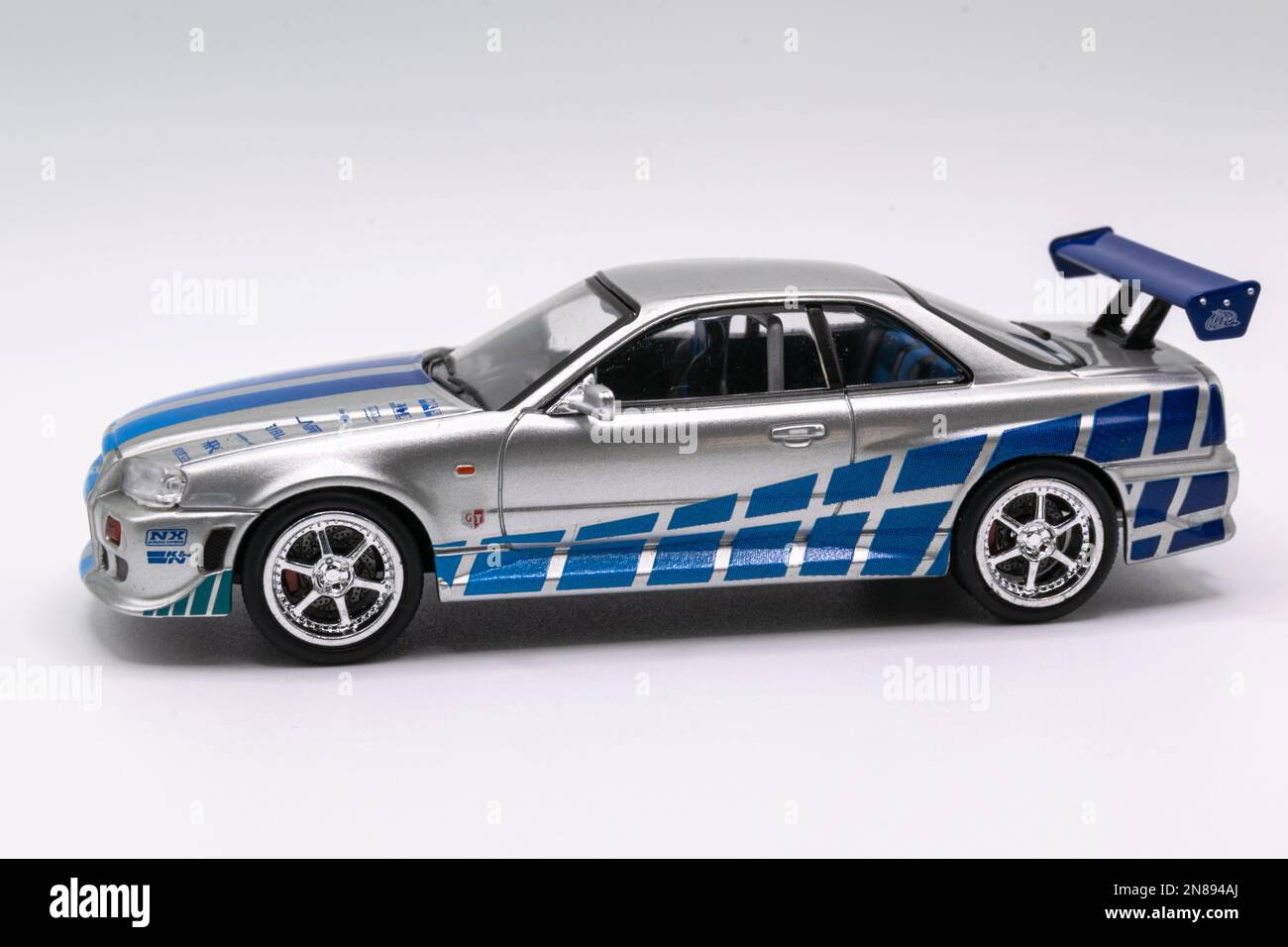 Fast&Furious Nissan Skyline GT-R R34 1:43, Seitenansicht, weißer ...