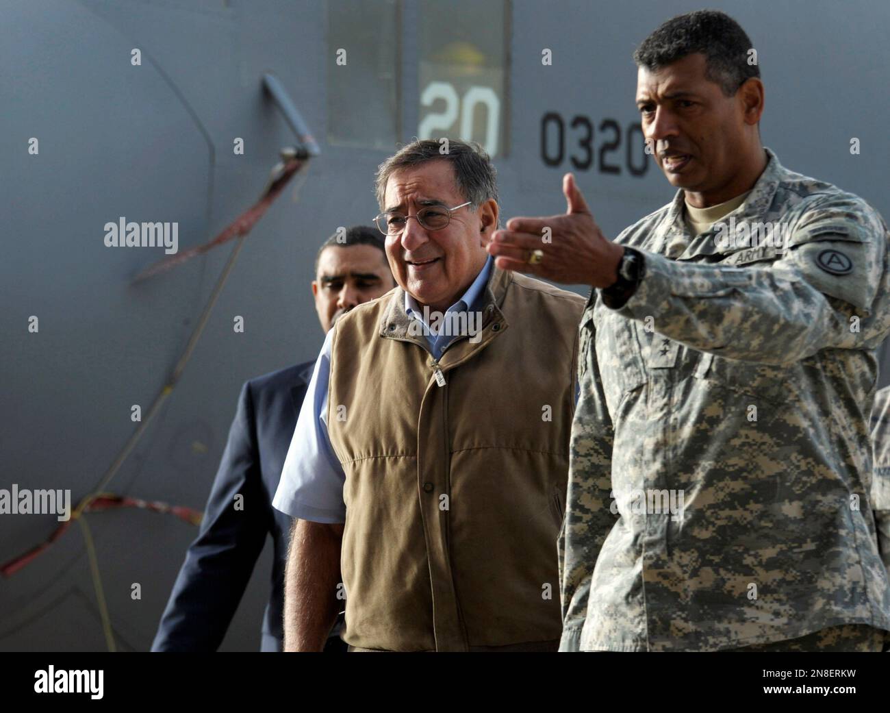 Defense Secretary Leon Panetta walks with Commanding General of U.S ...