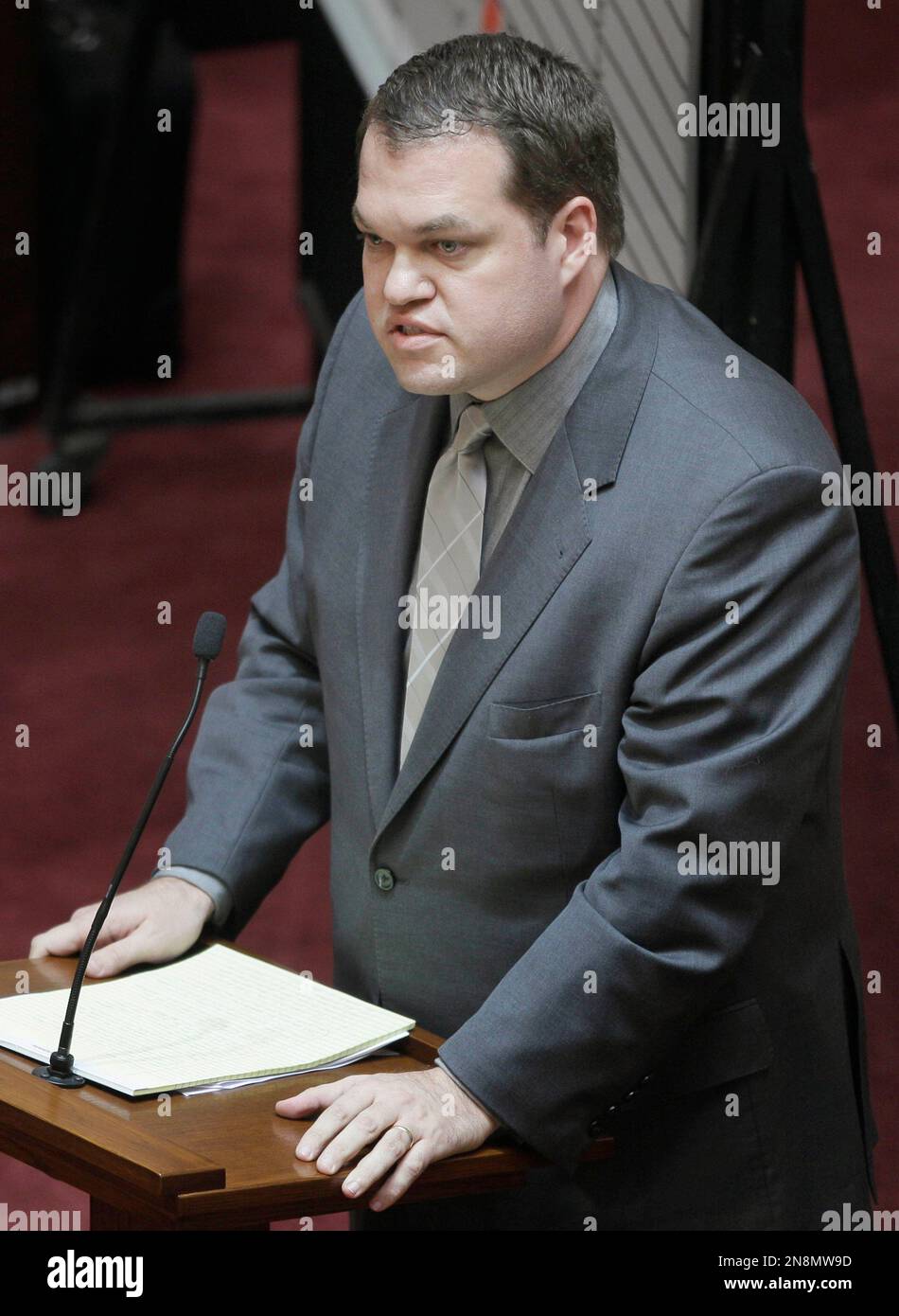Sen. Michael Lamoureux, R-Russellville, right, speaks in the Senate ...