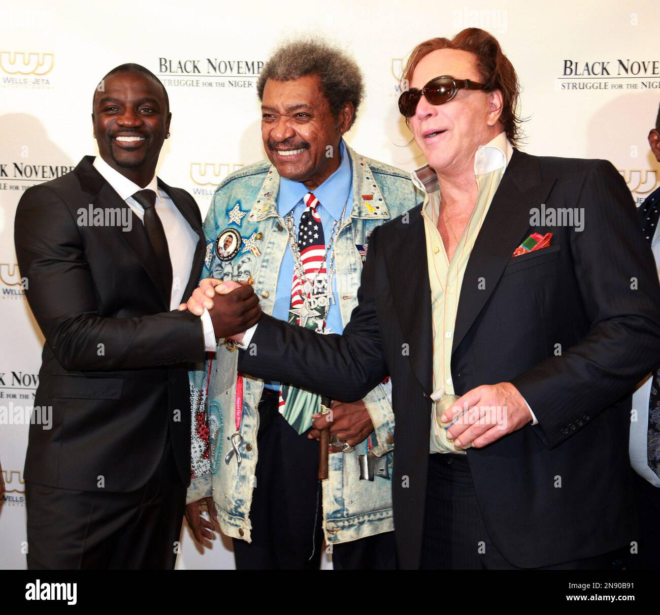 This Sept. 26, 2012 photo shows, from left, Grammy Award winner singer ...