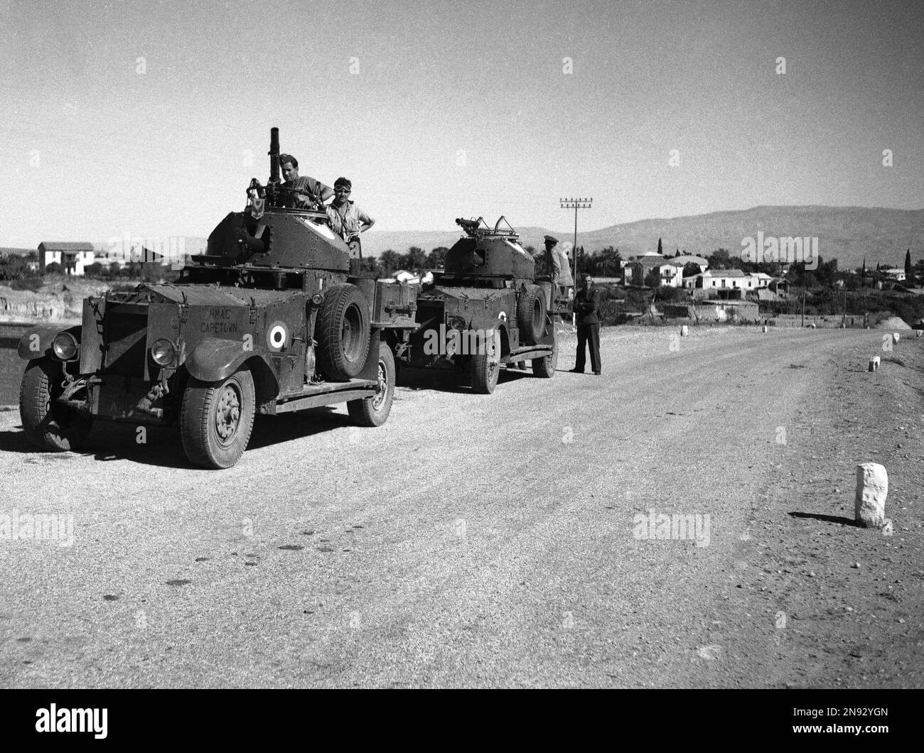 Whole columns of this type of armoured car, equipped with machine guns ...