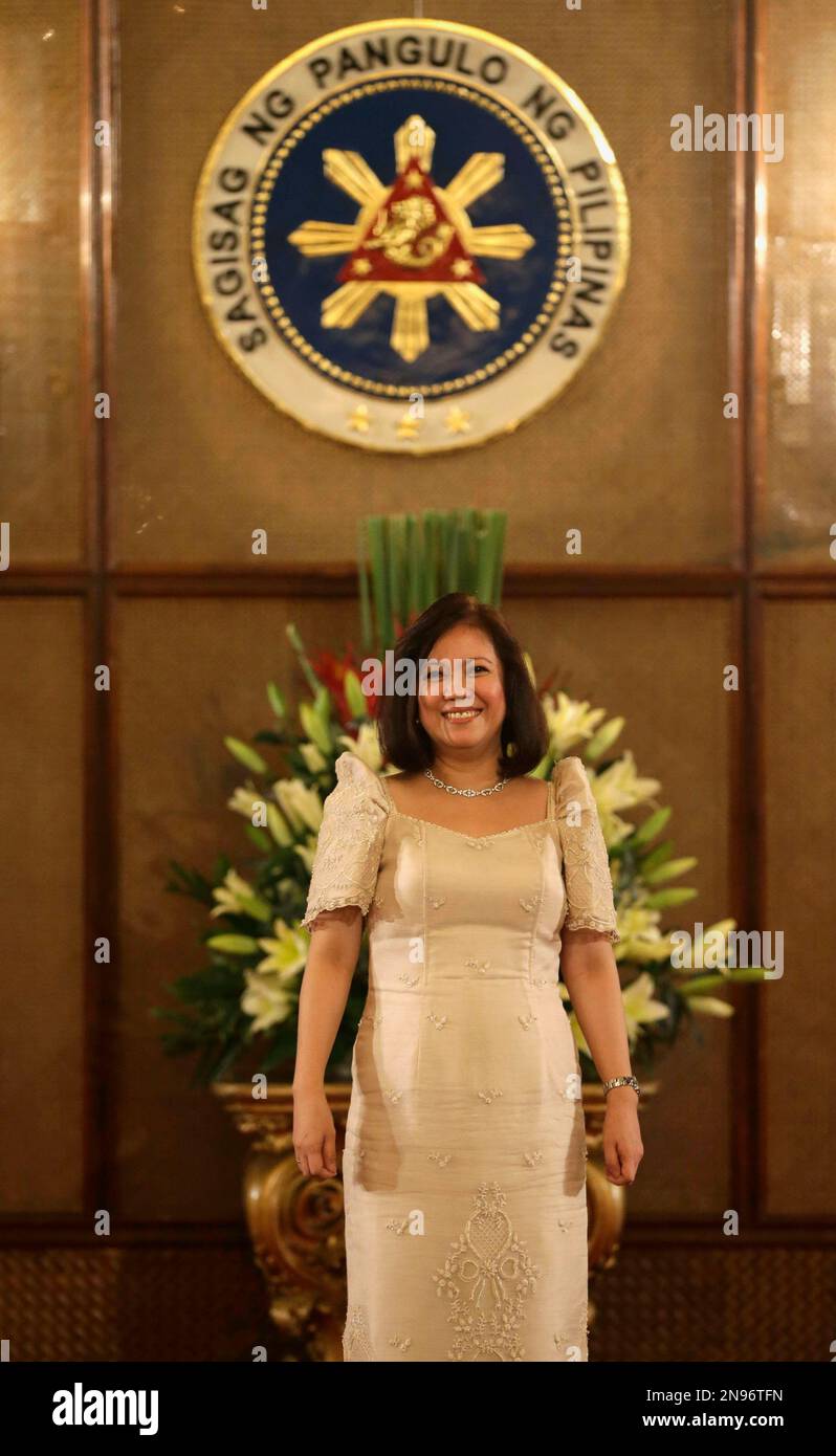 New Philippine Supreme Court Chief Justice Maria Lourdes Sereno poses ...