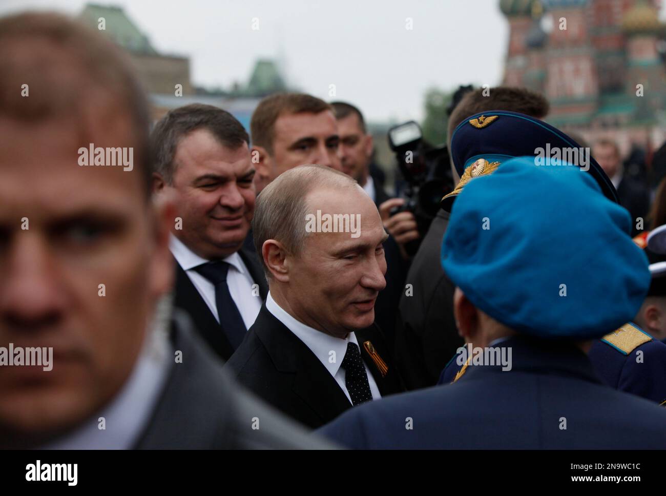 Russian President Vladimir Putin, centert, and Russia's acting Defense Minister Anatoly ...