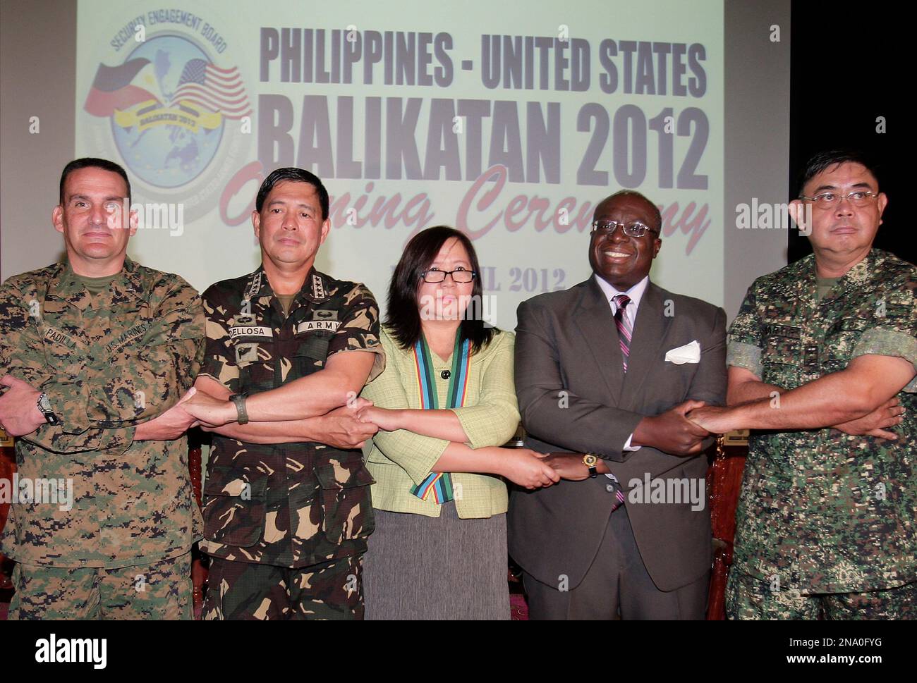 From left, U.S. Balikatan 2012 Exercise Director, U.S. Marine Corp ...