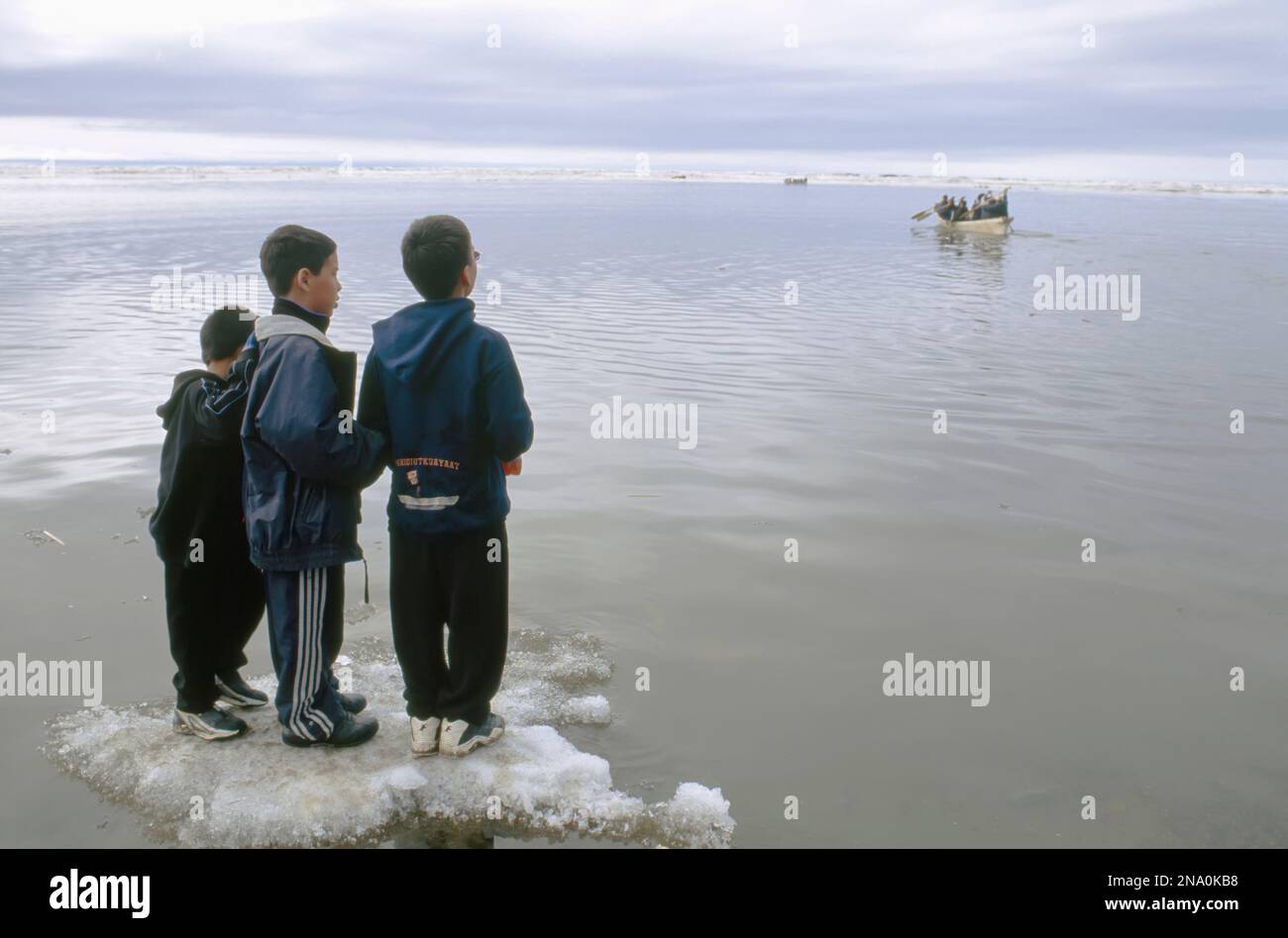 Inuit kinder jagt -Fotos und -Bildmaterial in hoher Auflösung – Alamy