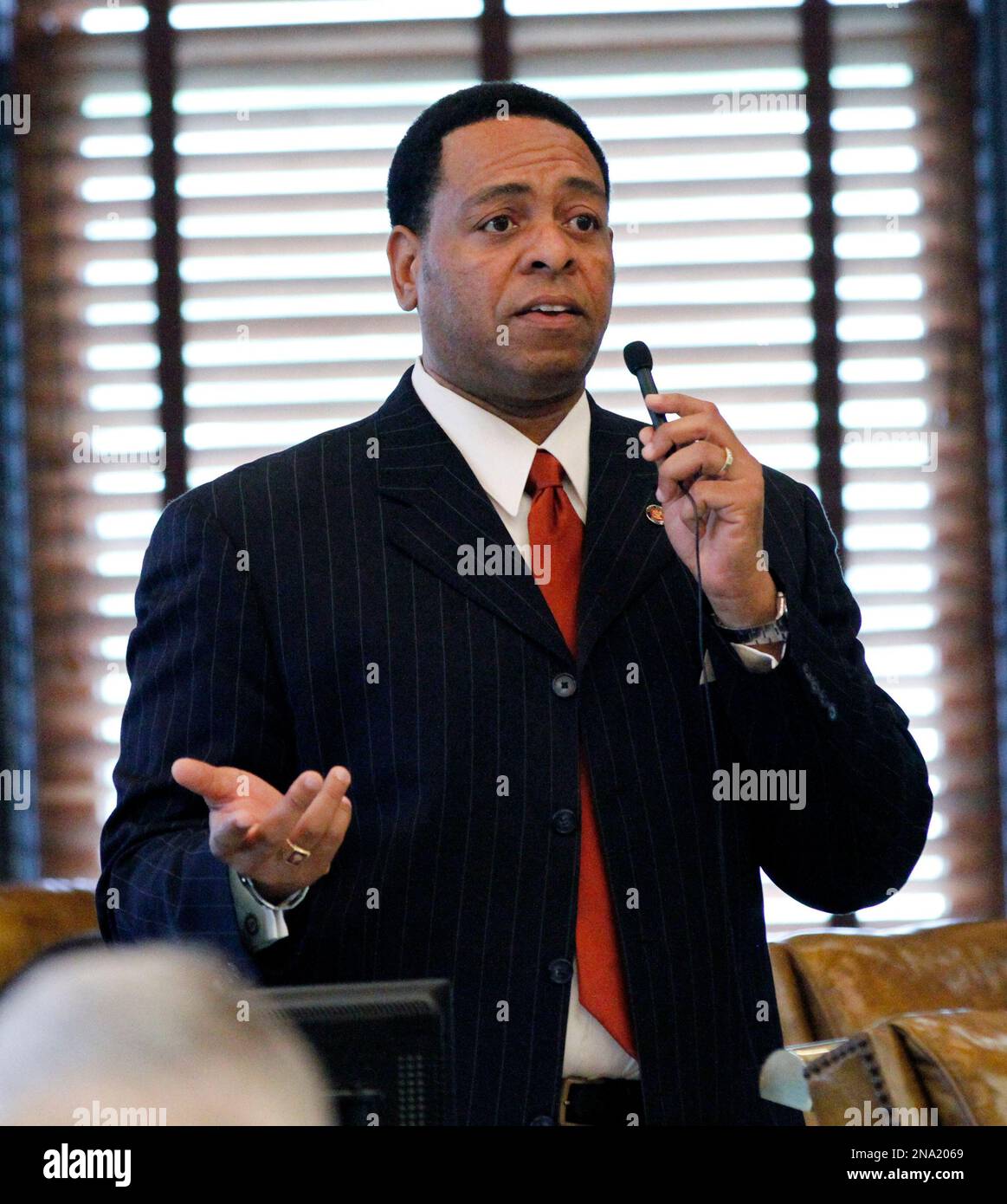 Sen. Kenneth Wayne Jones, D-Canton, asks questions about a abortion ...