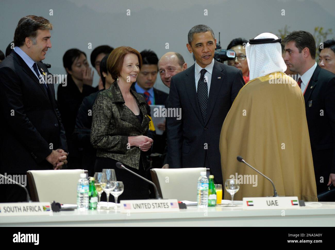 President Barack Obama talks with Crown Prince of Abu Dhabi Sheikh ...