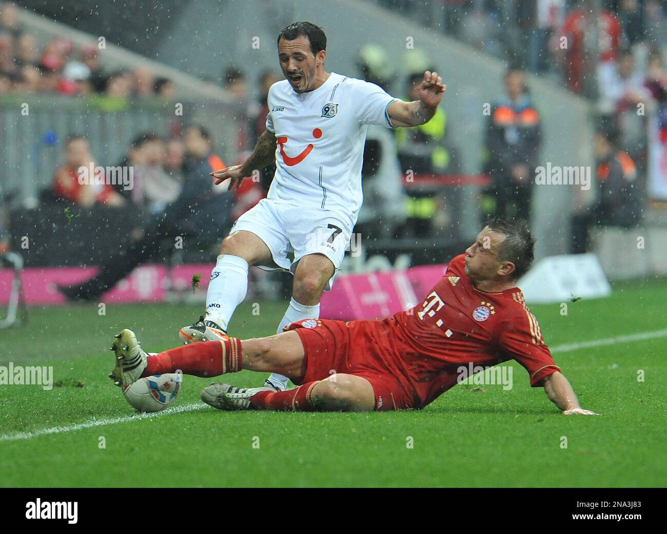 Bayern's Ivica Olic of Croatia, right, and Hanover's Sergio Pinto ...
