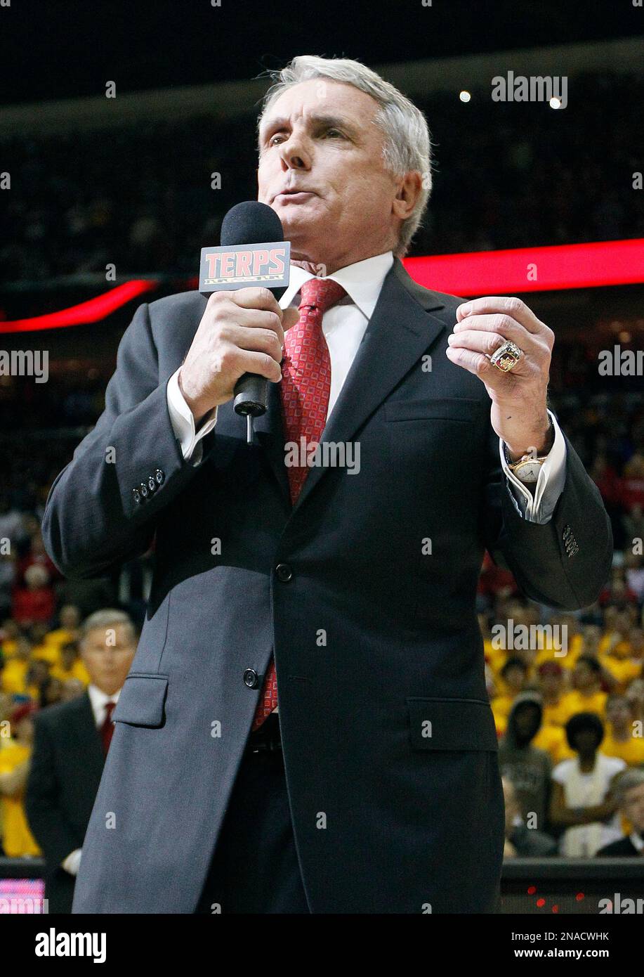 Former Maryland head coach Gary Williams addresses fans during a ...
