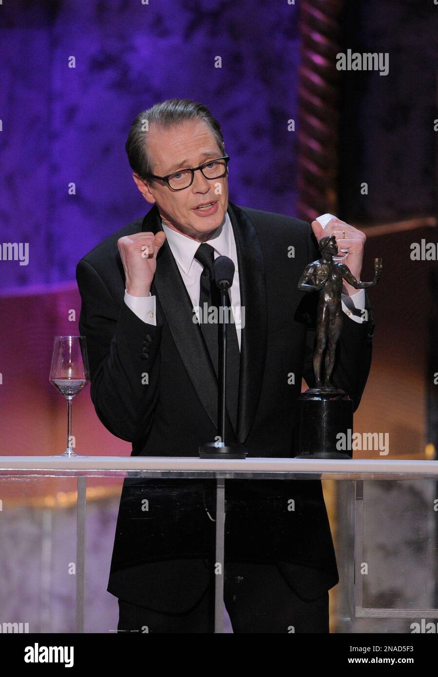 Steve Buscemi accepts the award for outstanding performance by a male ...
