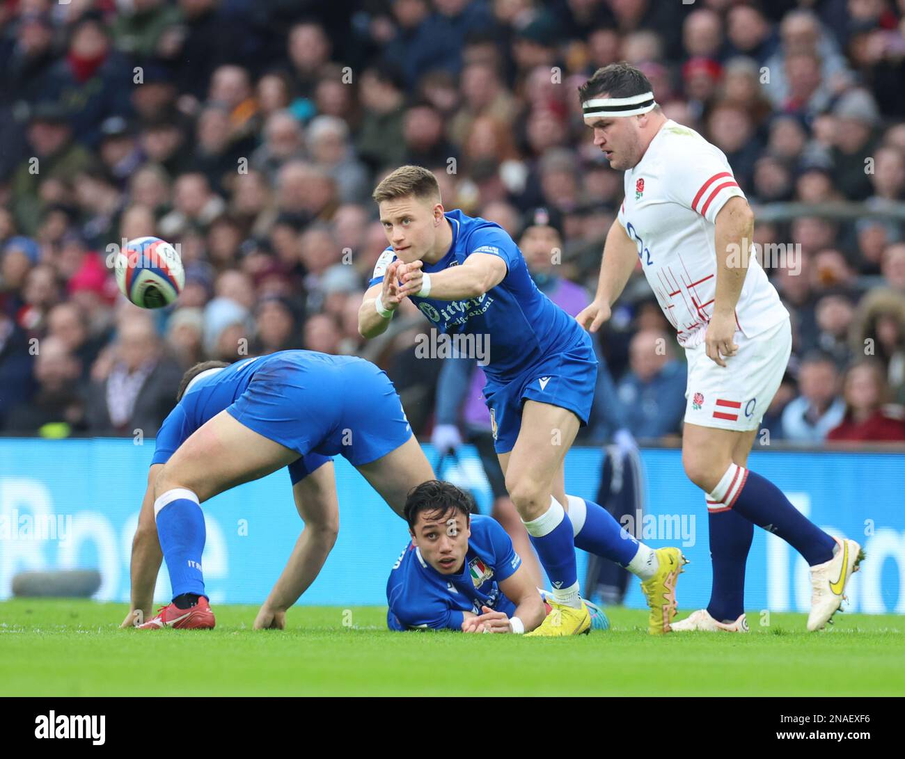 L-R Stephen Varney aus Italien (Gloucester) und Jamie George aus ...