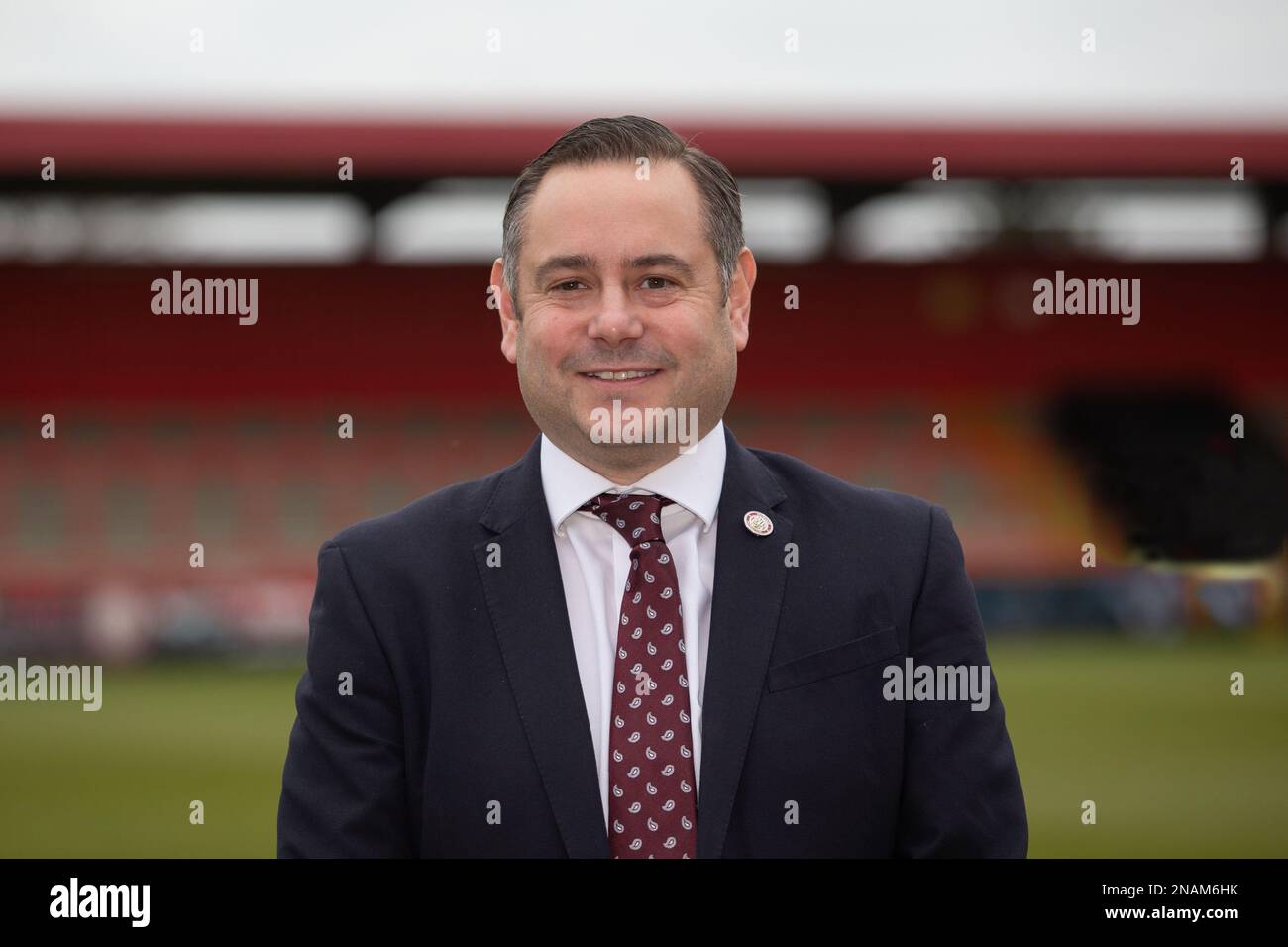 Ceo stevenage football club -Fotos und -Bildmaterial in hoher Auflösung ...