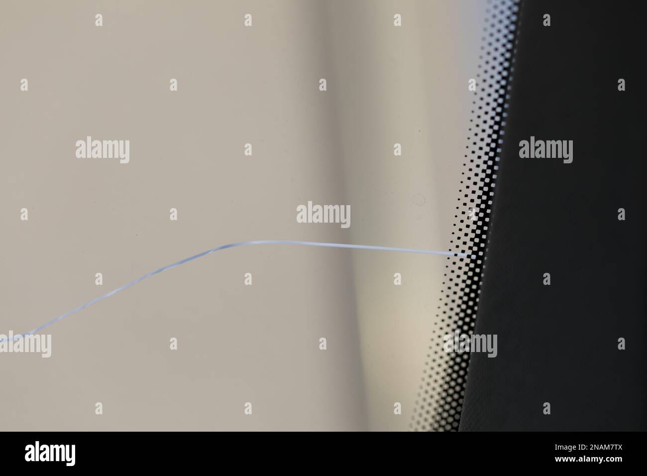 Im notfall die scheibe einschlagen -Fotos und -Bildmaterial in hoher ...