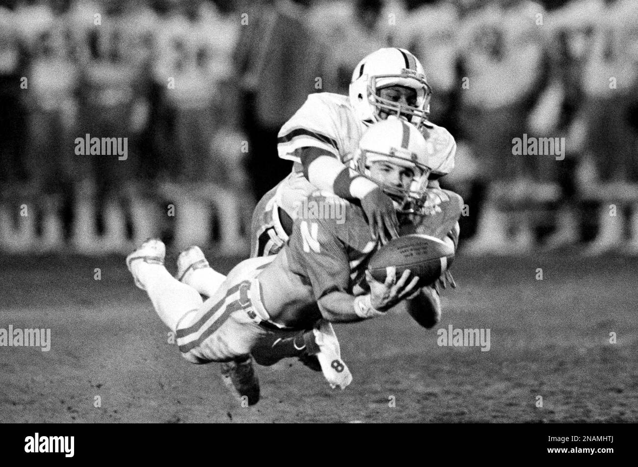 Nebraska’s Scott Kimball (88) tries to bring in a long pass but not ...