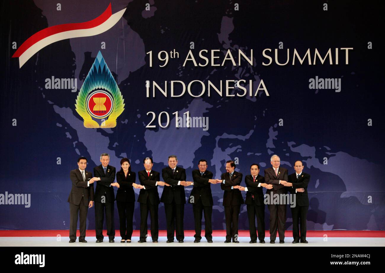 Leaders of Southeast Asian countries, from left to right, Philippine's ...
