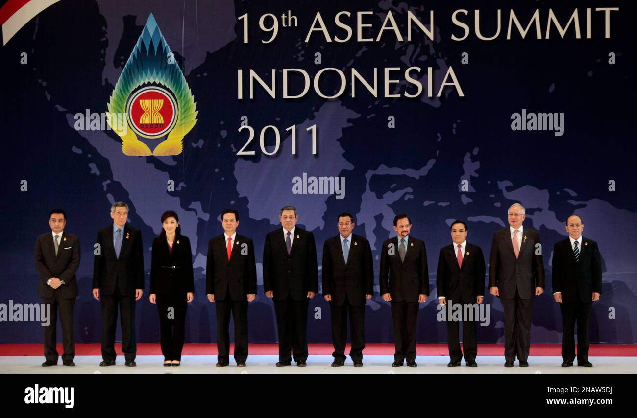 Leaders of Southeast Asian countries, from left to right, Philippine's ...
