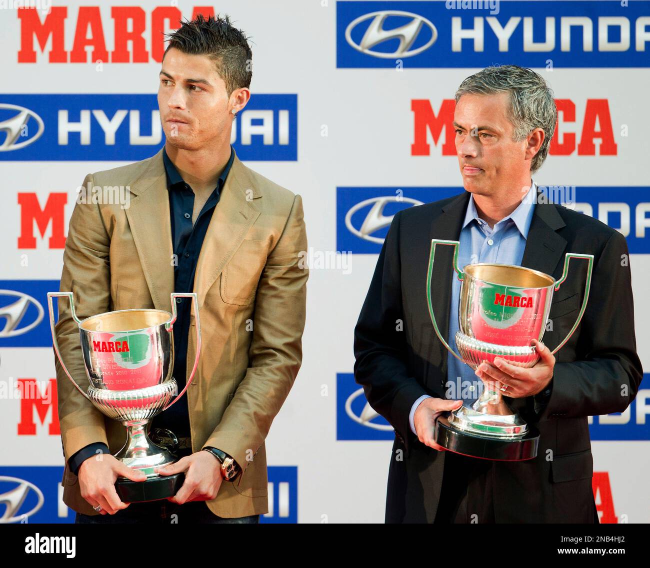 Real Madrid's head coach Jose Mourinho from Portugal, right, and Real ...