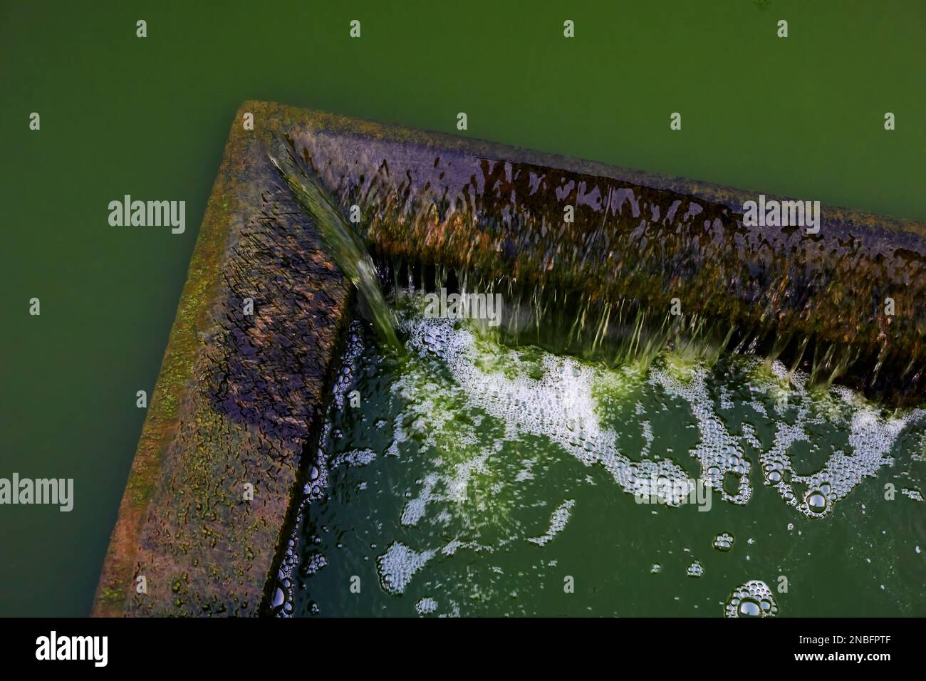 Water drainage system -Fotos und -Bildmaterial in hoher Auflösung – Alamy