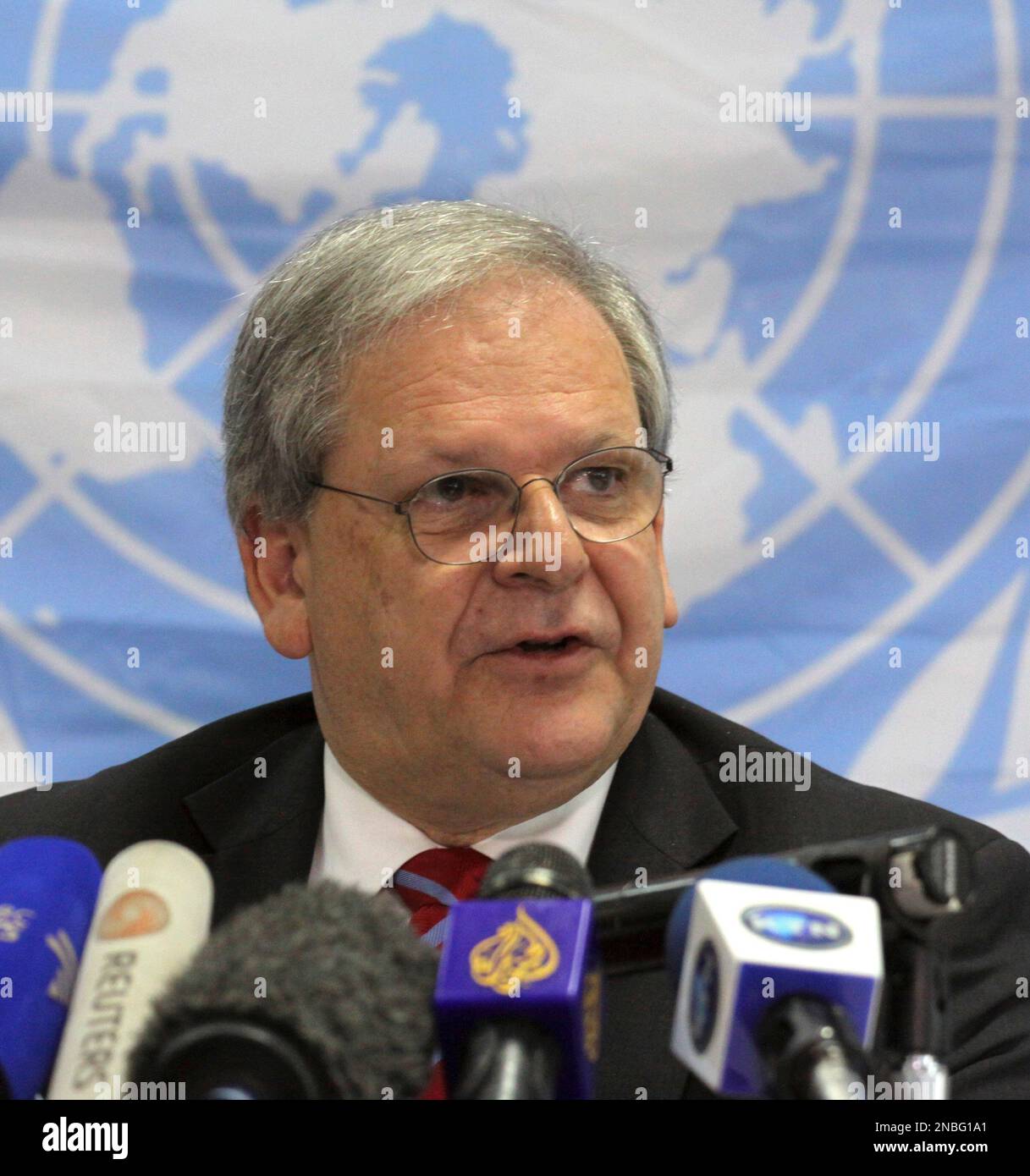 Humanitarian Coordinator for Somalia Mark Bowden speaks to journalists ...