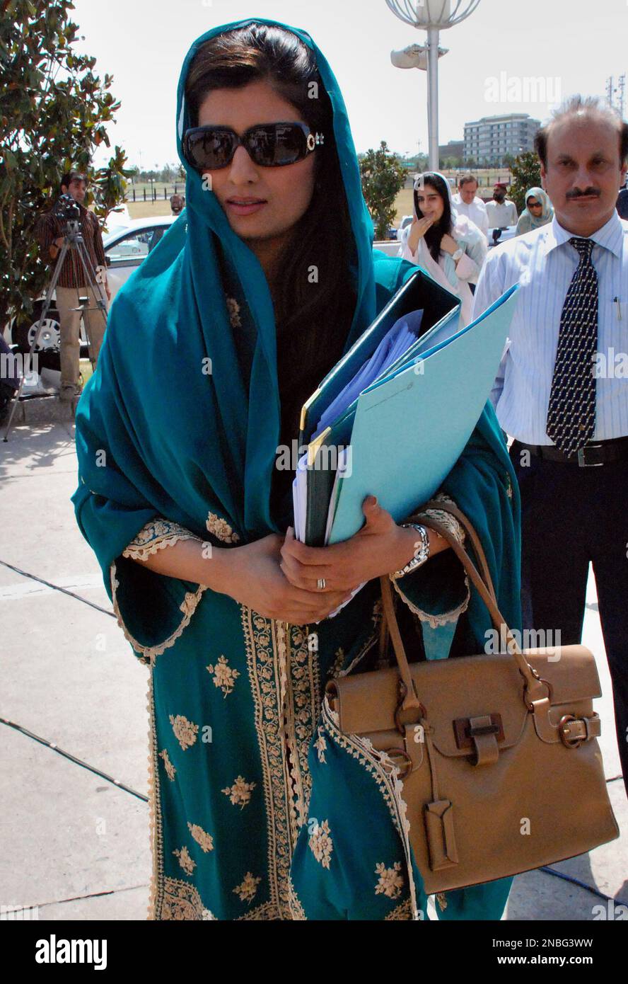 FILE - In this June 13, 2009 file photo, newly appointed Pakistan's ...