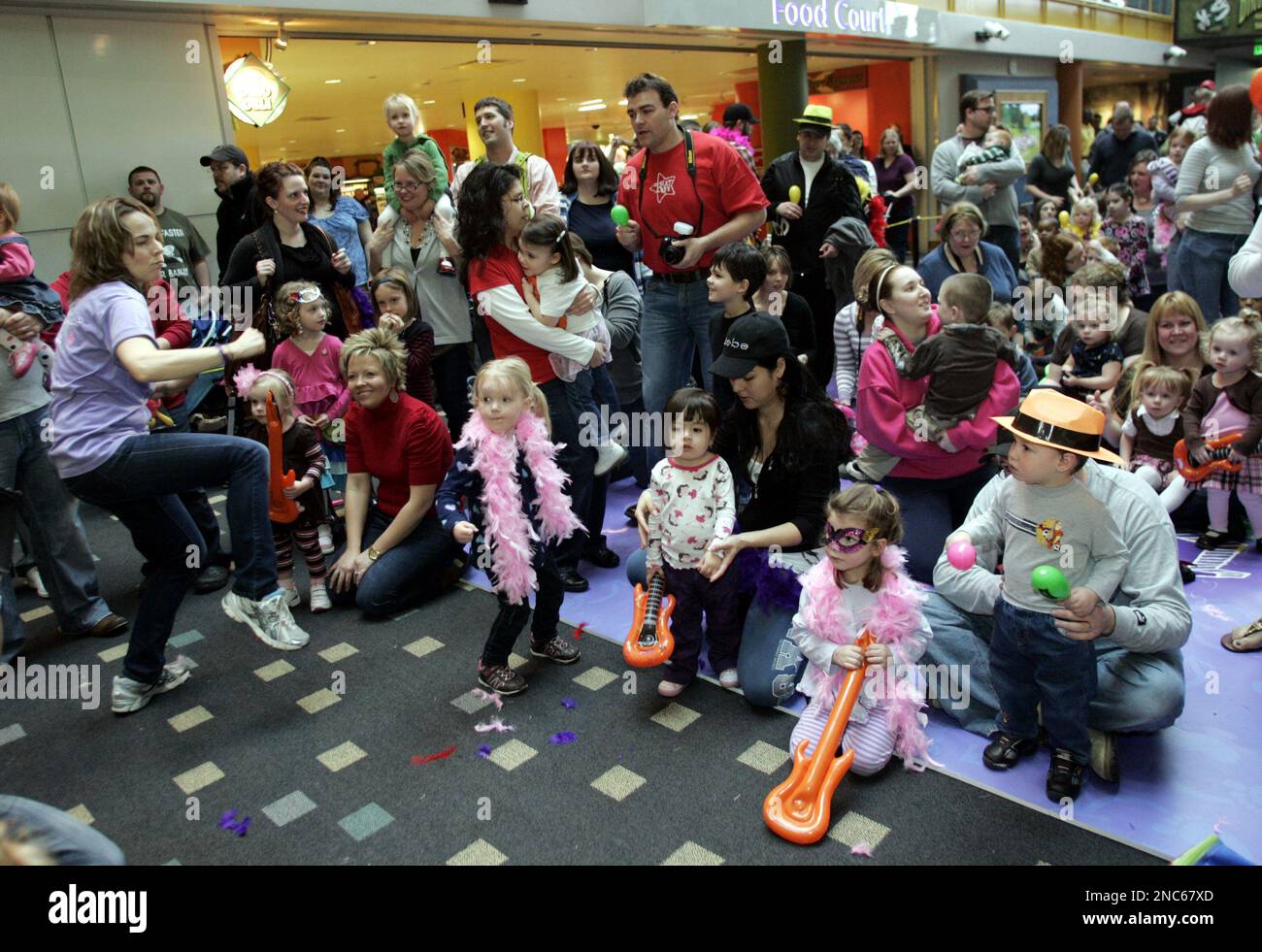 Toddlers and parents do the Potty Dance at the Children's Museum in ...