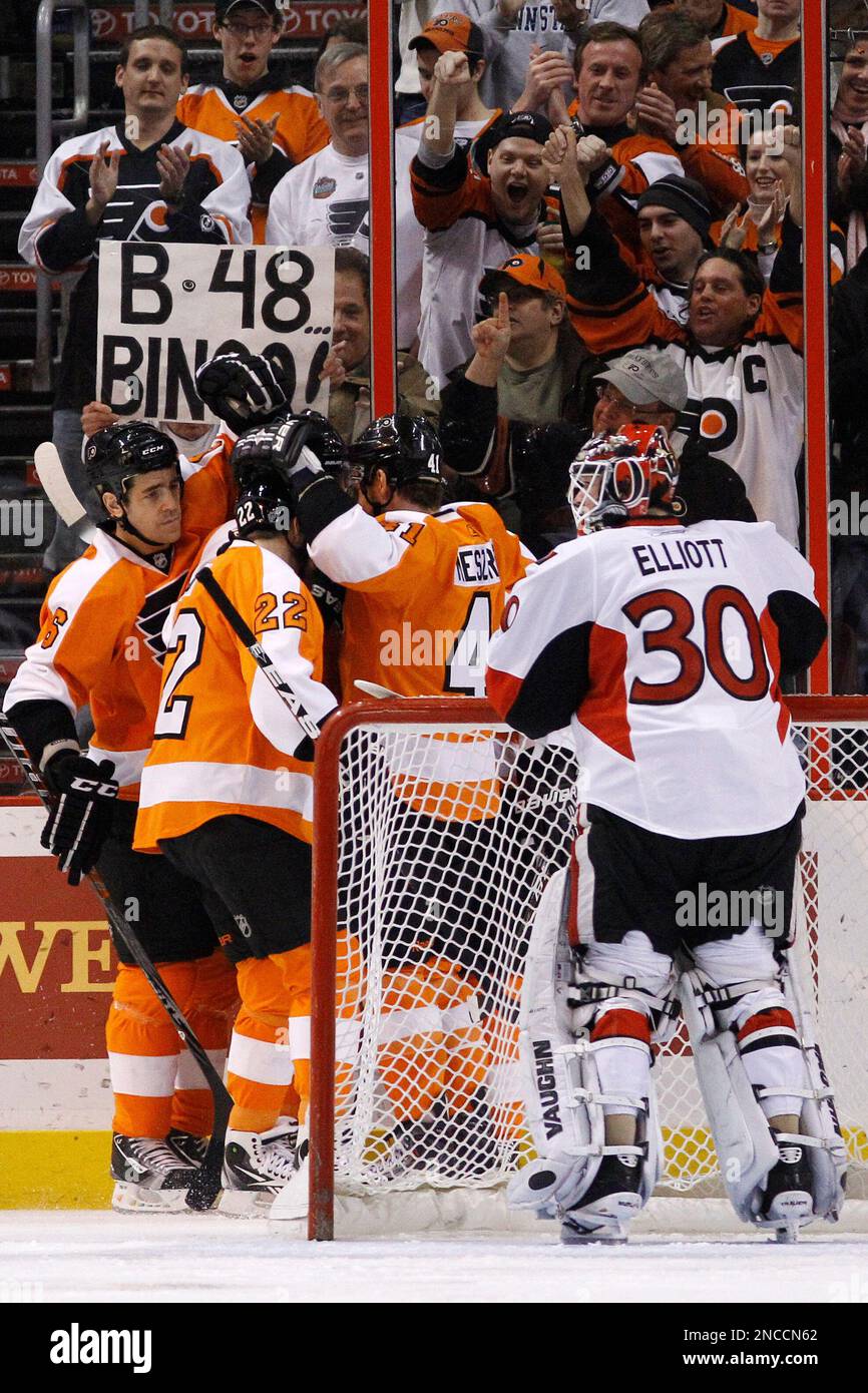 Ottawa Senators goalie Brian Elliott (30) looks on as Philadelphia ...