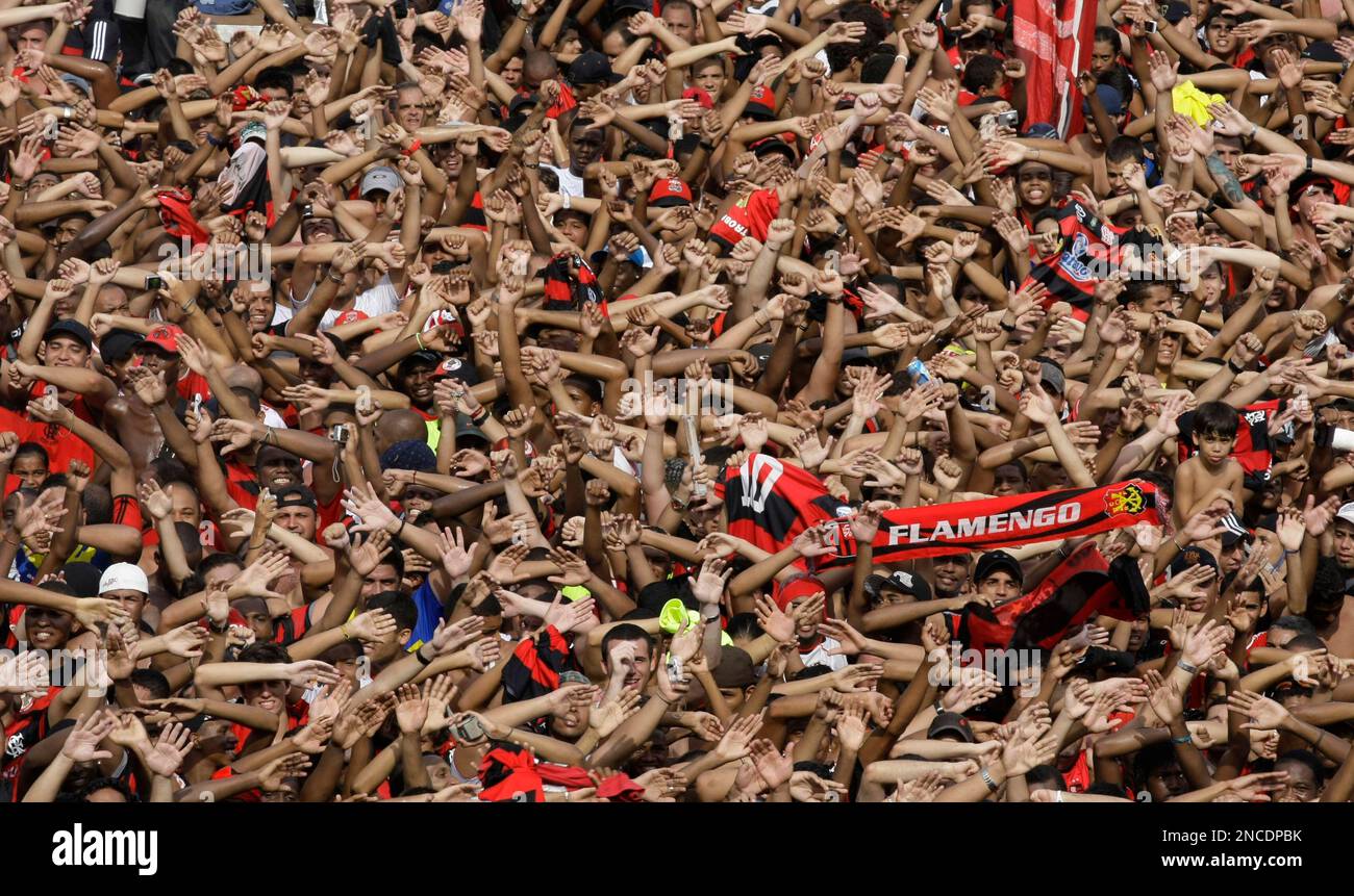 Fans of Ronaldinho attend his presentation as Flamengo's new soccer ...