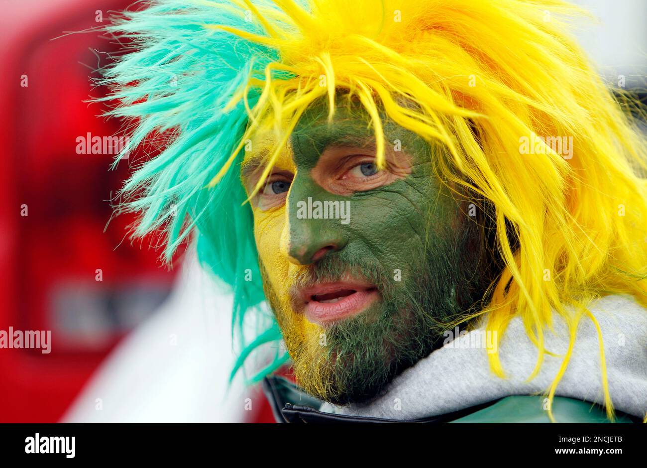 Green Bay Packers fan Steve Ray makes his way to Lambeau Field before ...