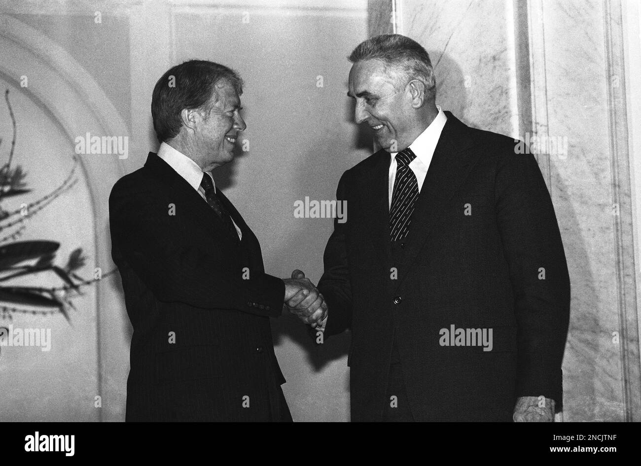 President Jimmy Carter and Polish First Secretary Edward Gierek shake ...