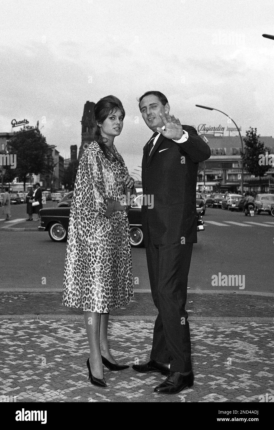 Israeli-born French film star Daliah Lavi, left, and film partner ...