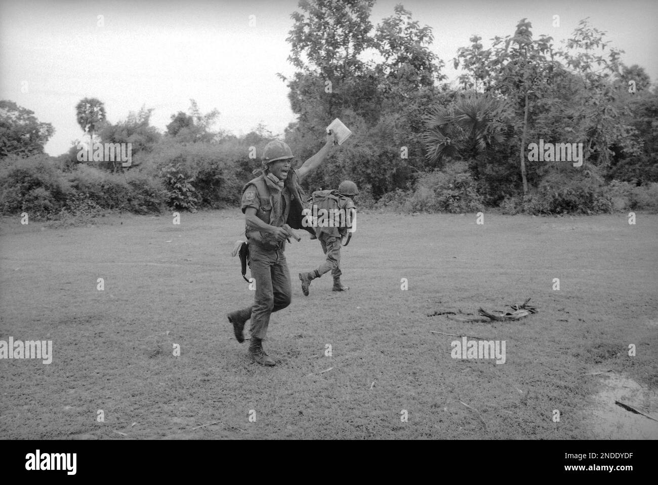 Executive officer tries to exhort troops of Cambodian 43rd Inf. batt ...