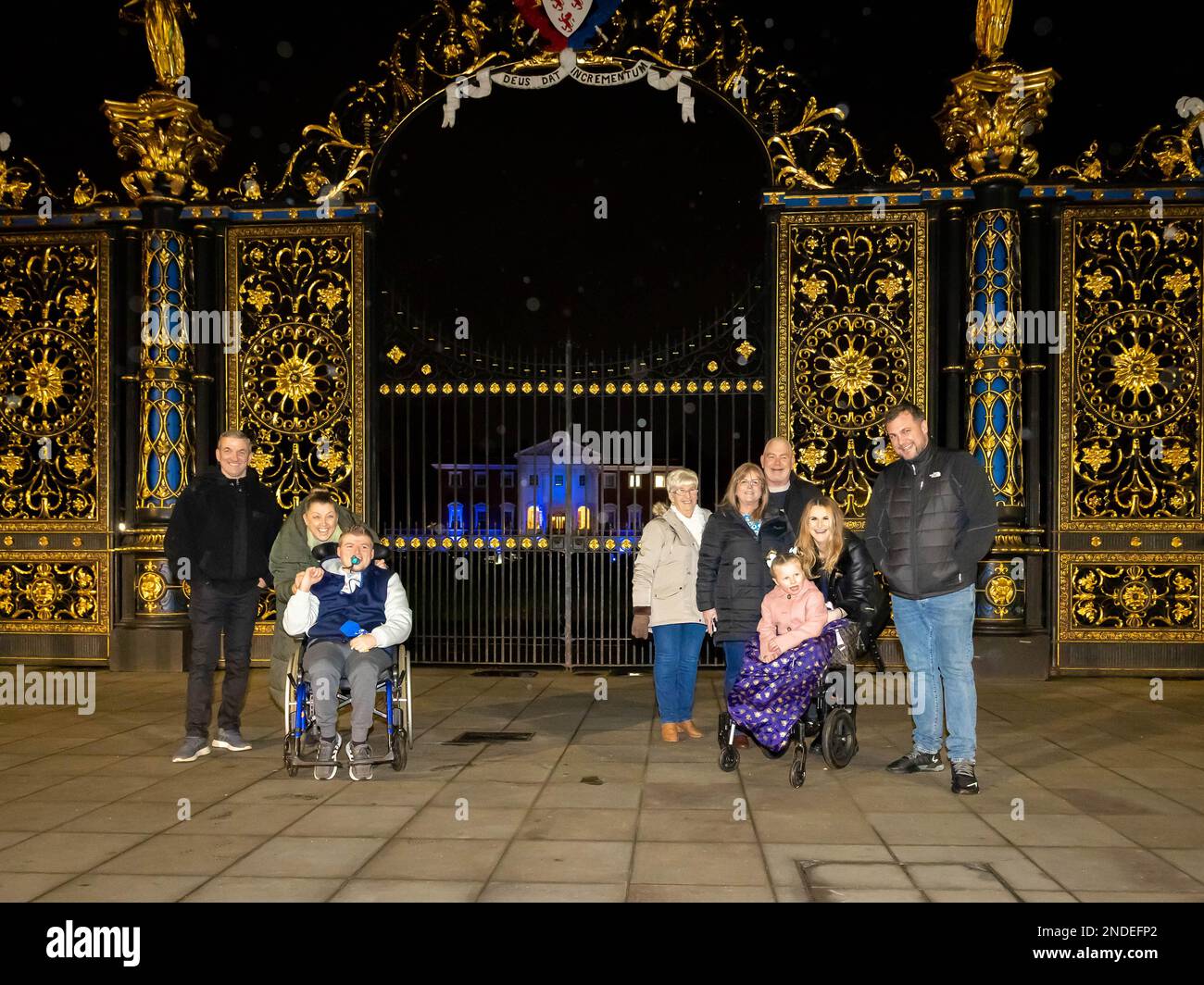 Kinder mit angelmans syndrom -Fotos und -Bildmaterial in hoher Auflösung – Alamy