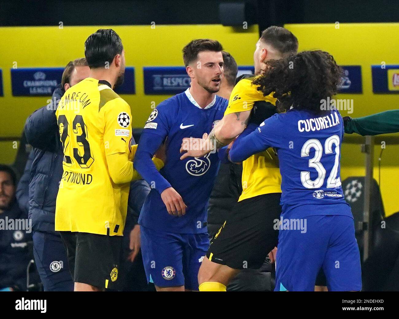 Die Gemüter erstrahlen zwischen dem Freimaurerberg von Chelsea und der ...