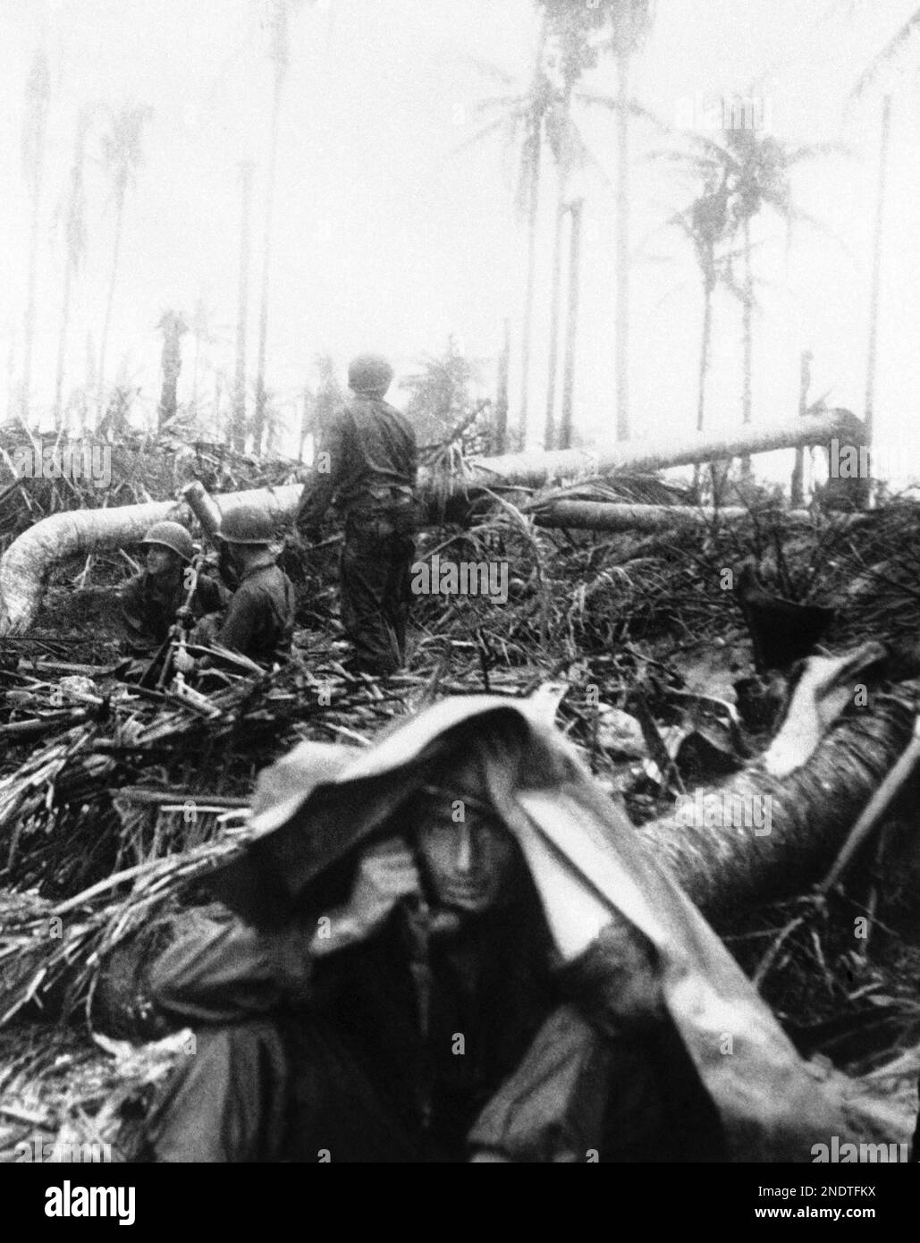 U.S.soldiers landed on Los Negros Island in the admiralty group during ...