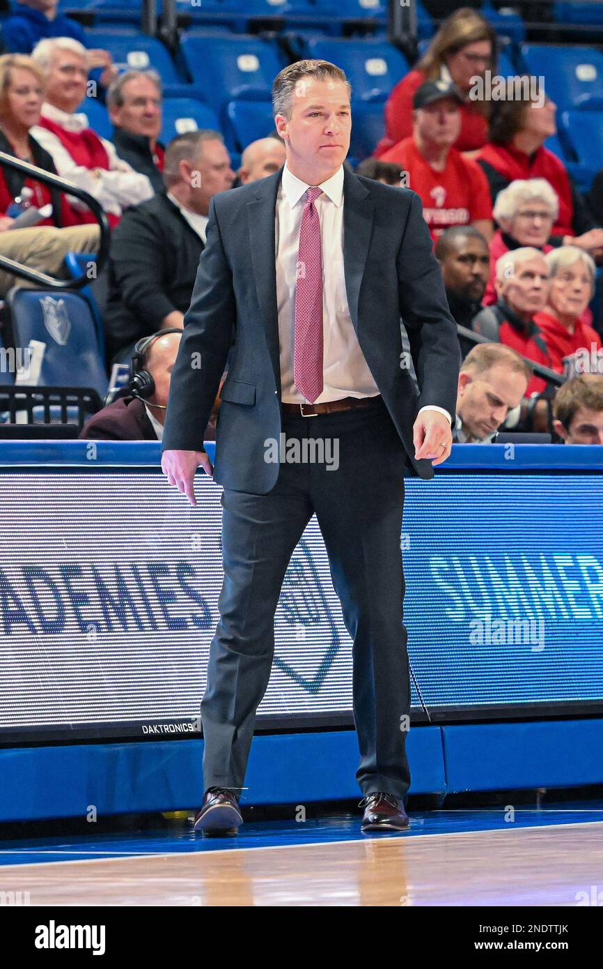15. FEBRUAR 2023: Davidson Wildcats Cheftrainer Matt McKillop sieht das ...