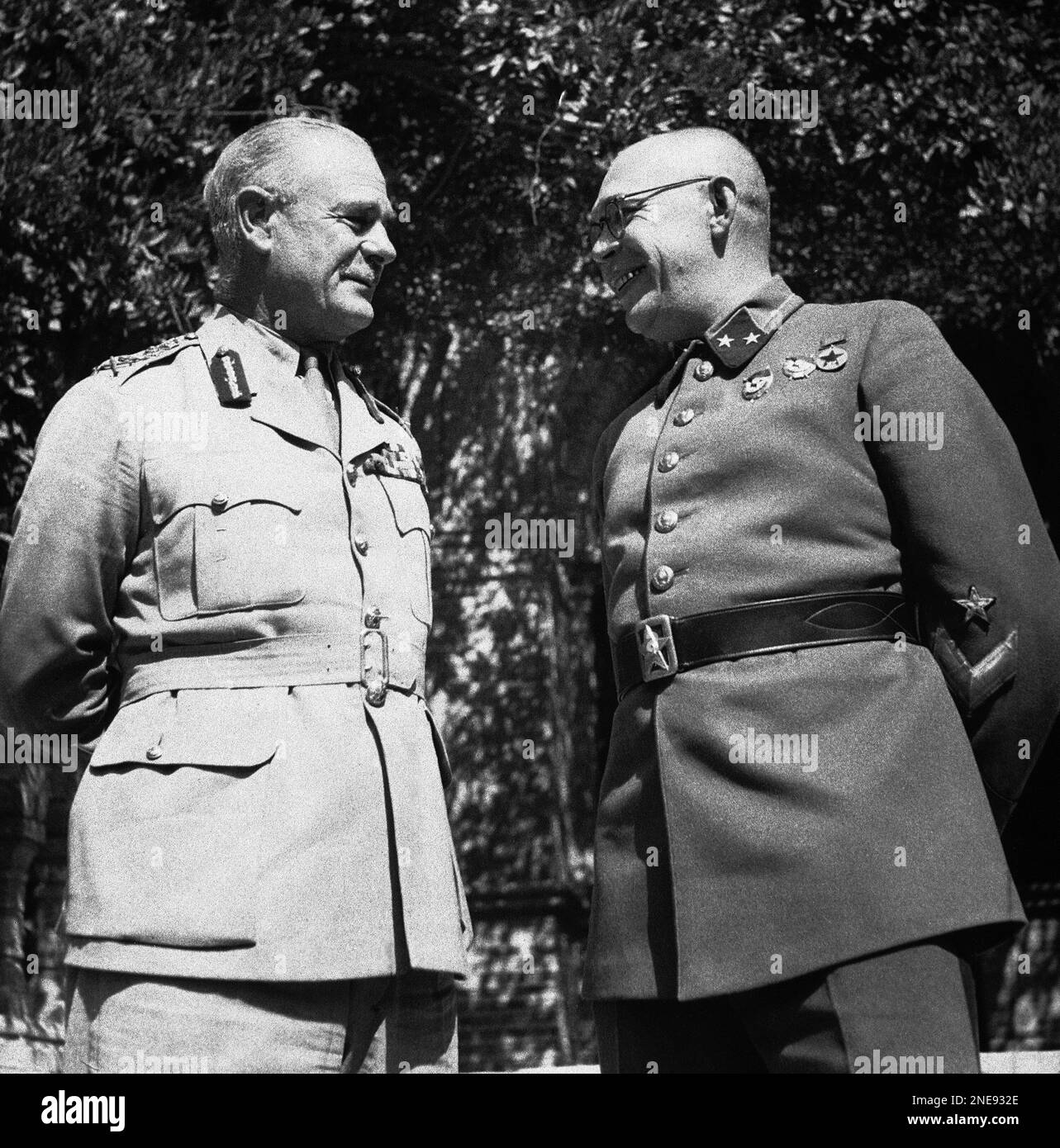 Britain's General Archibald Wavell, Commander In Chief for India, left ...