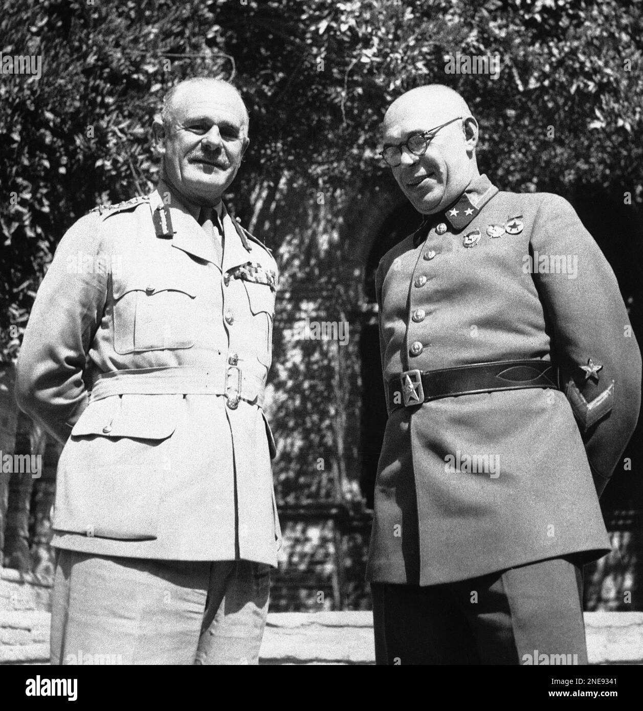 Britain's General Archibald Wavell, Commander In Chief for India, left ...