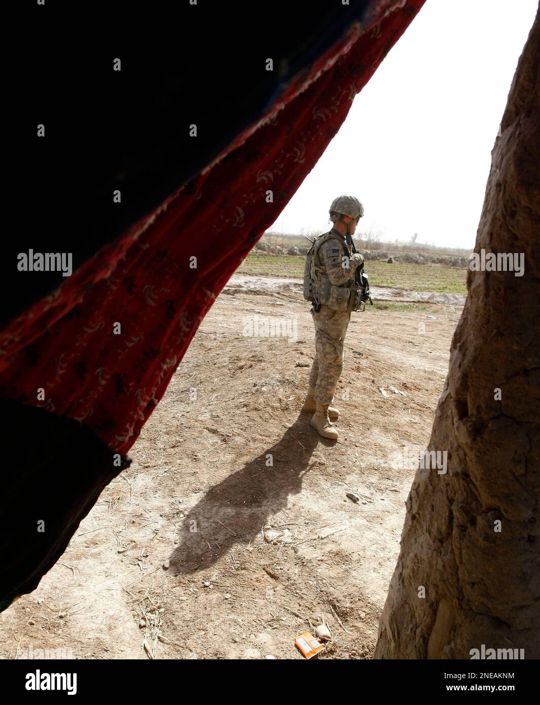 A U.S. soldier of the 4th Battalion, 1st Battalion, 17th Infantry ...