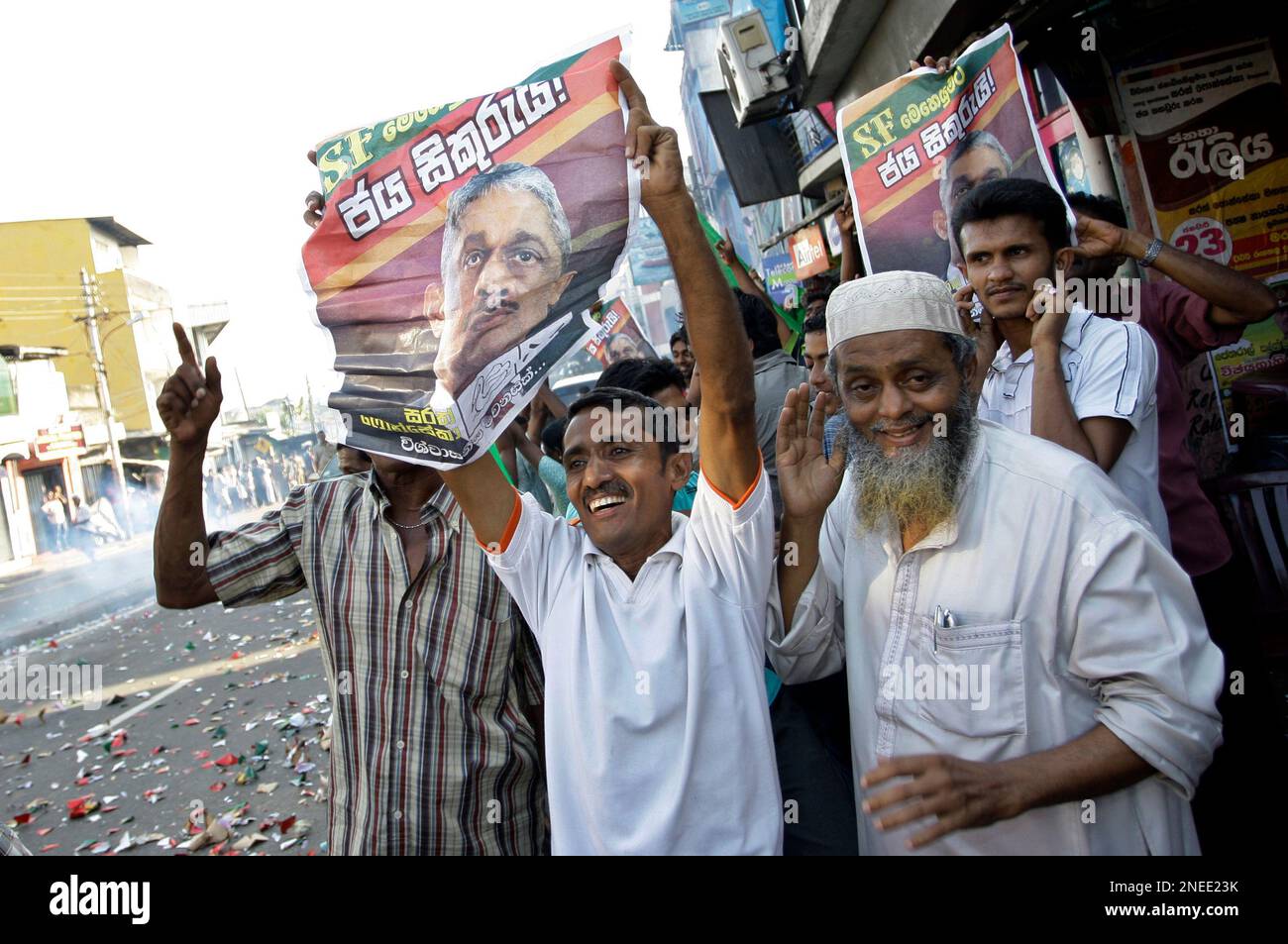 Supporters of Sri Lankan presidential candidate of the common ...