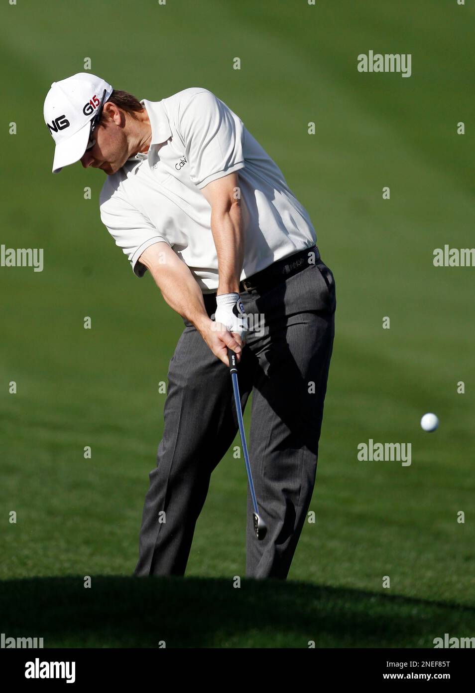 Heath Slocum hits on the 18th green on the PGA West, Arnold Palmer ...