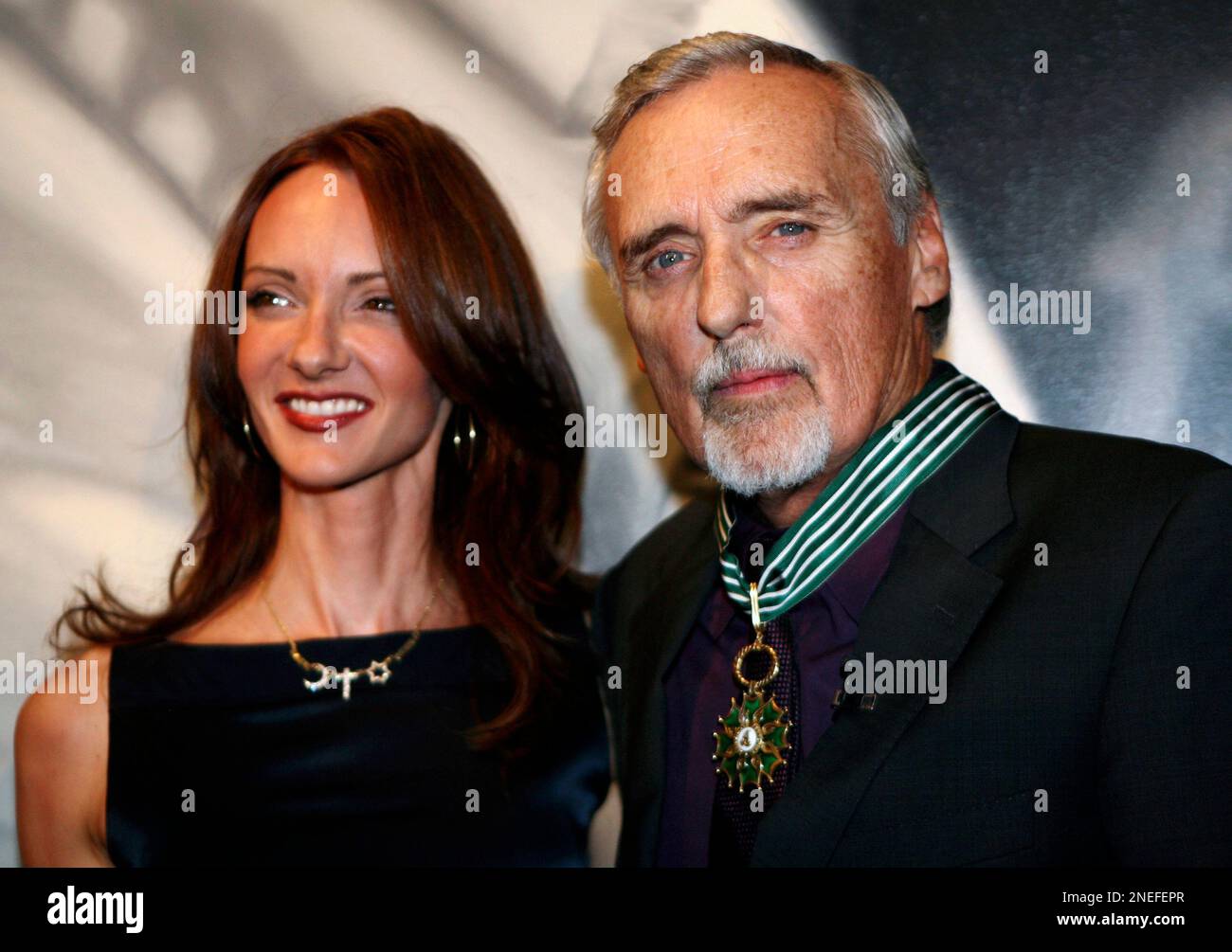 FILE - In this Oct. 13, 2008 file photo, actor Dennis Hopper, right ...